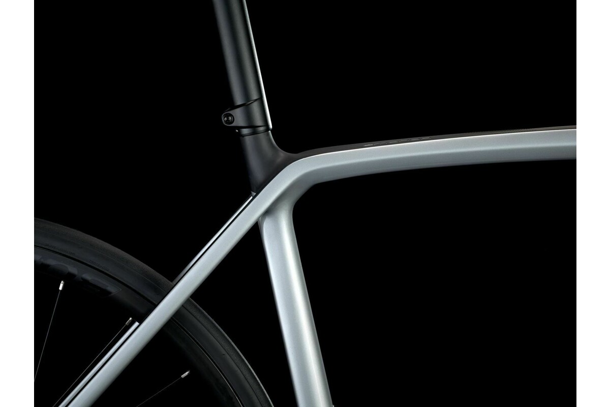 Jízdní kolo Trek Emonda SL 5 Disc Quicksilver/Brushed Chrome 2022 ...